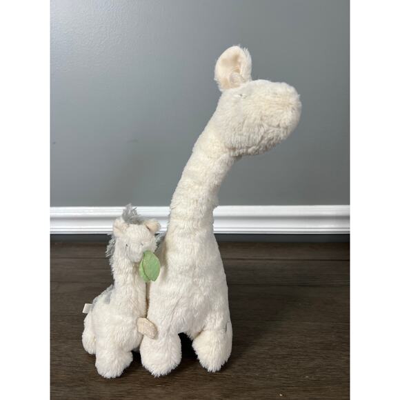 Hallmark | Toys | Hallmark Momma Baby Singing Giraffe Motion Plush Set ...